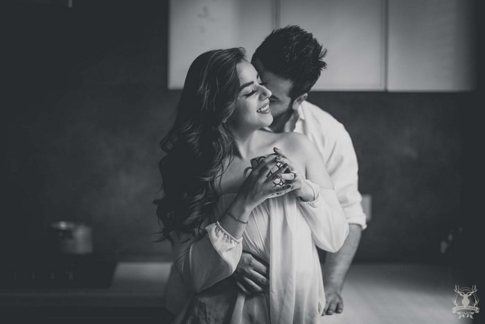 Photographers Reveal: One Tip for Romantic Photos! | WedMeGood