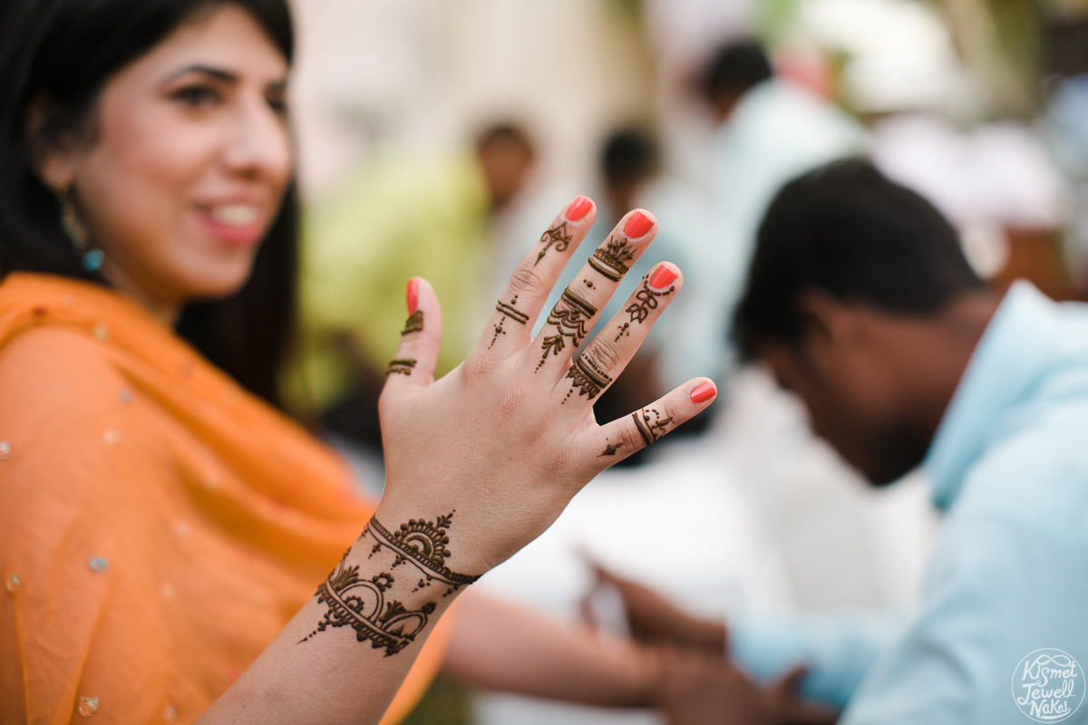 The Coolest New Trend for Bridesmaids- Finger Ring Mehendi! | WedMeGood
