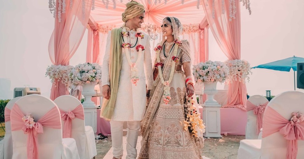 Gorgeous Destination Wedding With A Bride In Pretty Pastels! | WedMeGood